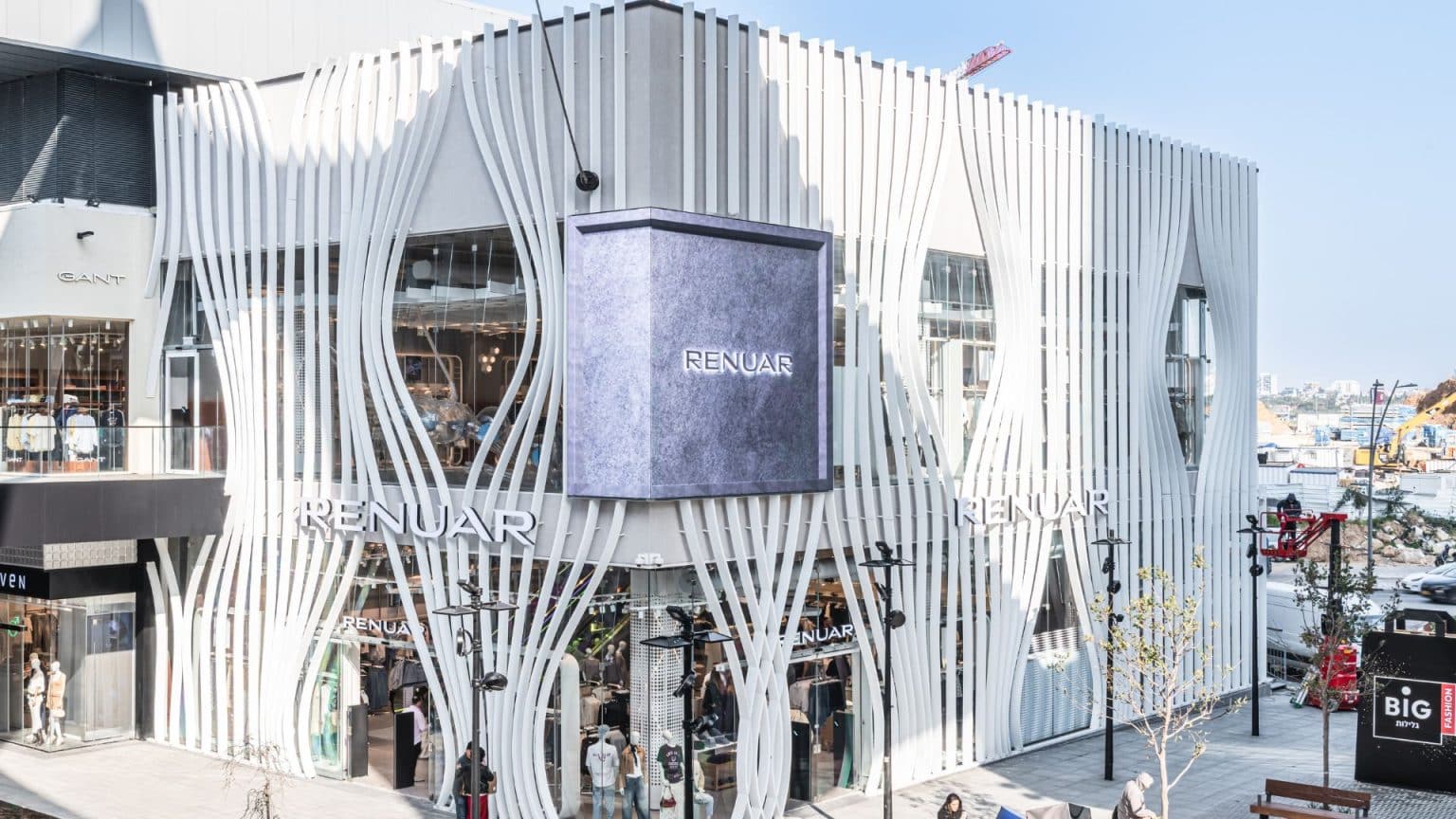 Renuar's flagship store in Big Glilot: A groundbreaking design that ...